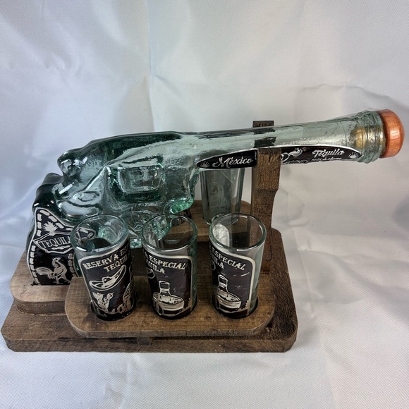Accents | Reserva Especial Tequila Gun Glass Bottle Revolver 6 Shot ...